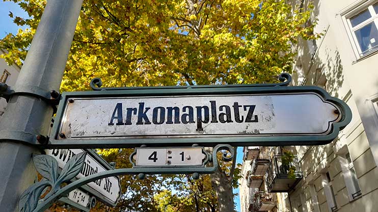 Wochenmarkt Arkonaplatz - Berlin durch den Türspion